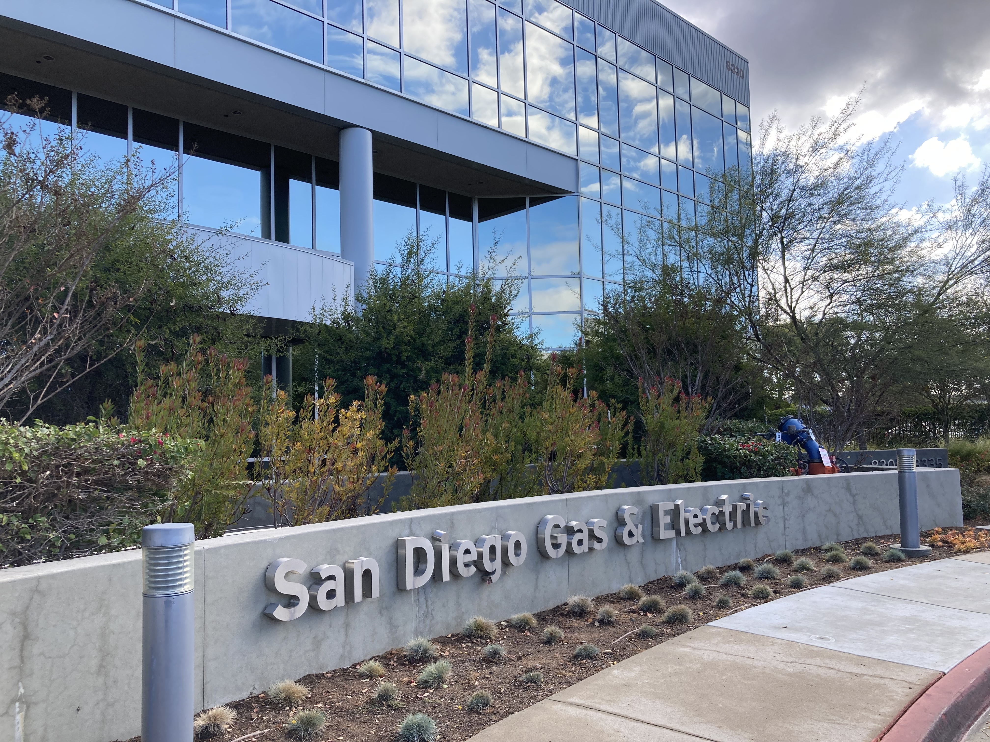 SDG E is no longer buying power for more than 1 million electricity customers KPBS Public Media