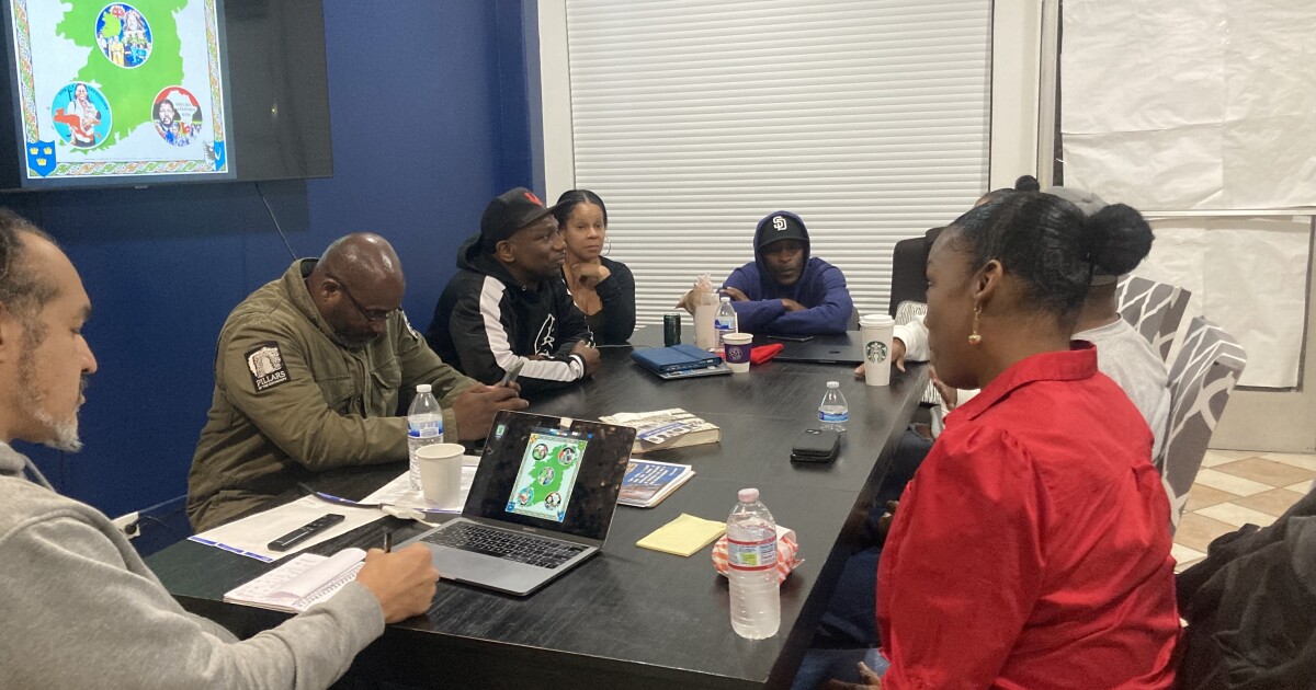 San Diego group working to bring together rival gangs Crips and Bloods ...