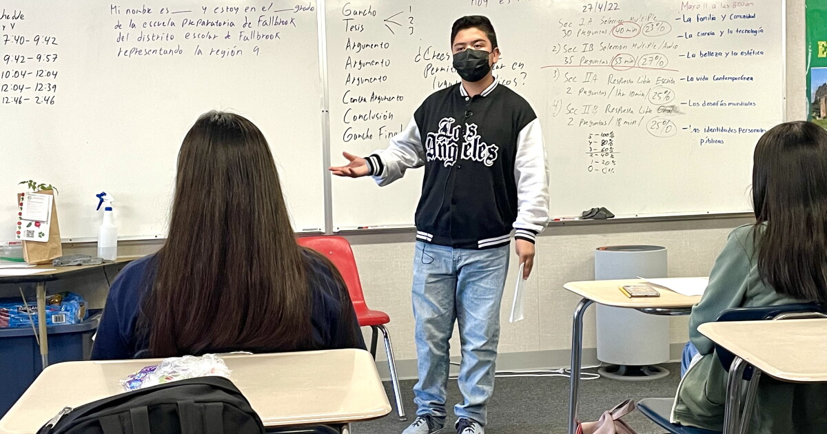 Migrant students use their words in speech competition | KPBS Public Media