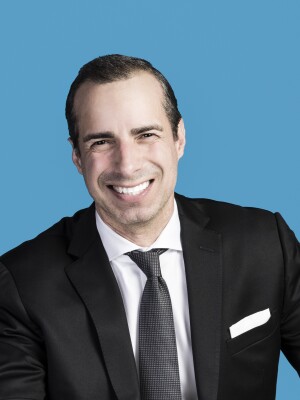 Seth MacFarlane of 'Family Guy' uncovers Sinatra songs in new album ...