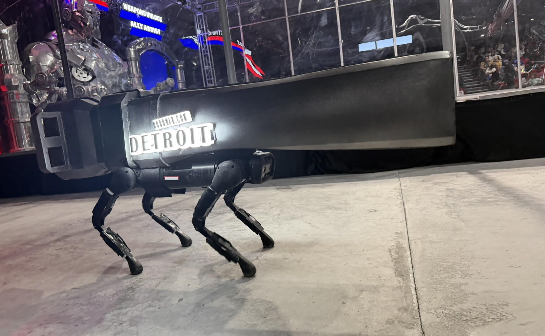 Giant robots battle it out in Detroit's Robowar | KPBS Public Media