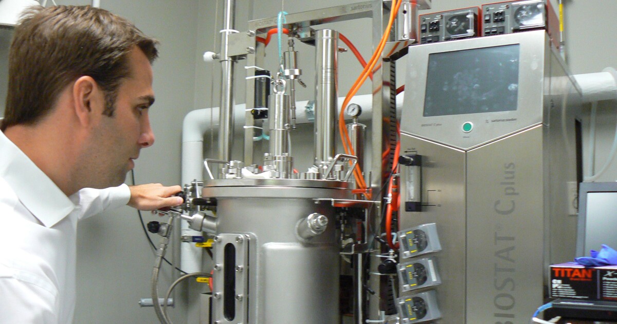 Genomatica Turns Sugar And Trash Into Wearable Items | KPBS Public Media