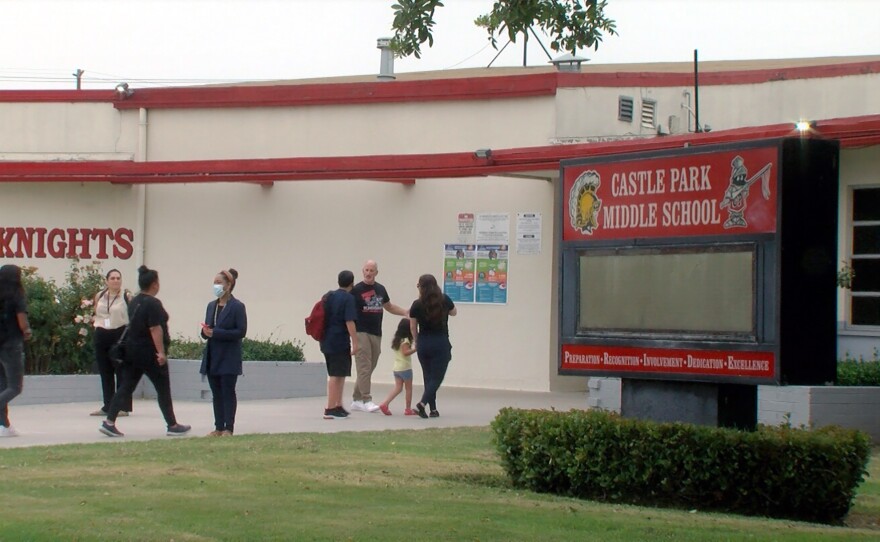 Starting schools later improves student health and performance, research says | KPBS Public Media