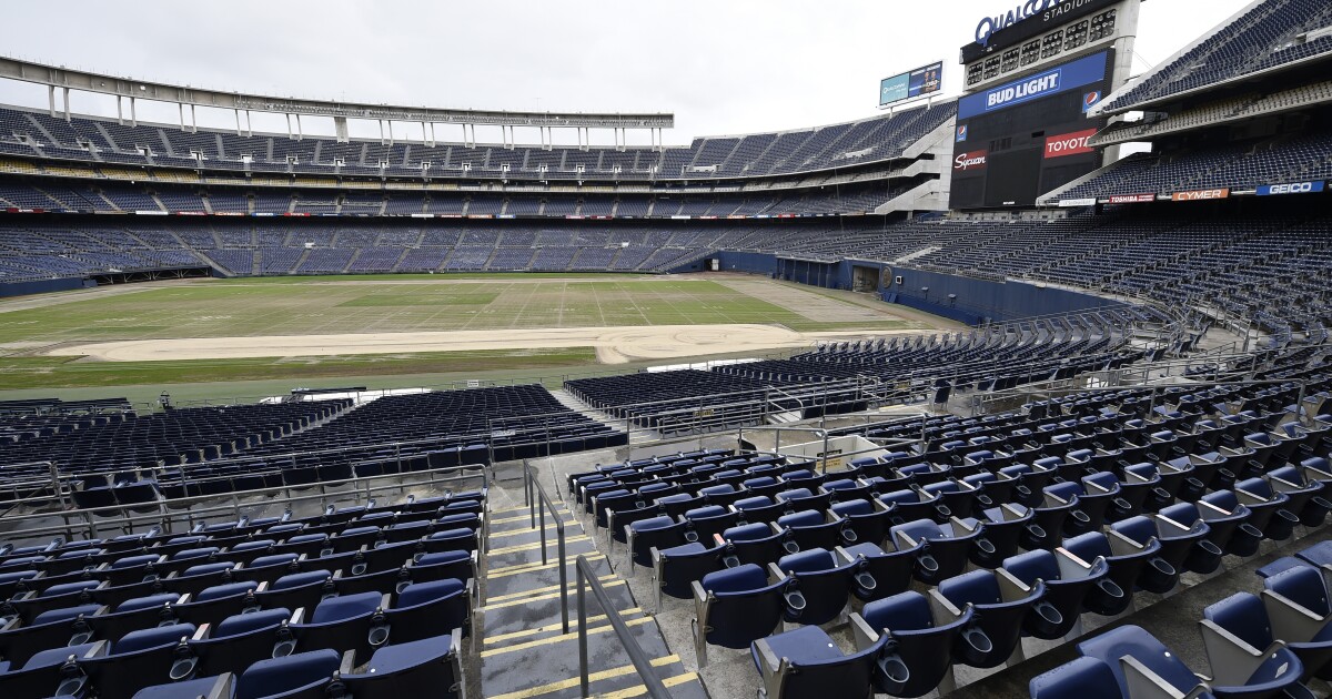 qualcomm stadium logo
