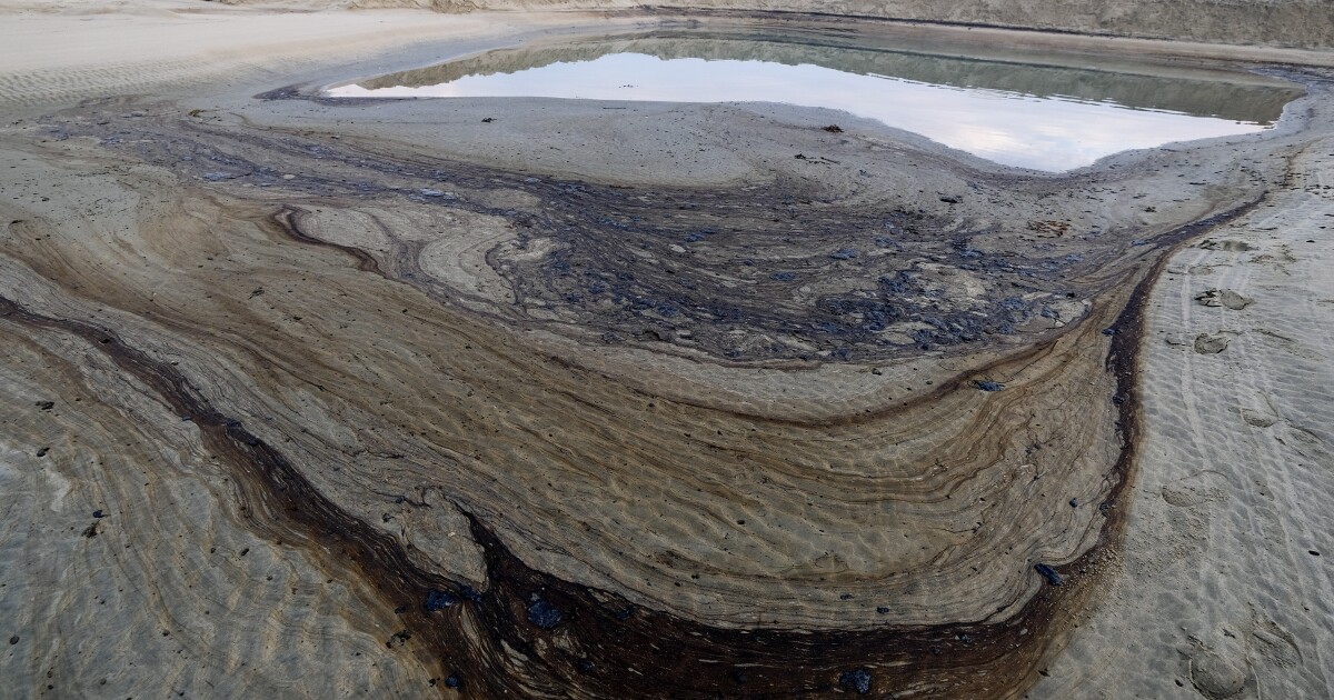 Us Coast Guard Reports Oil Clean Up Done Shoreline Back To Normal