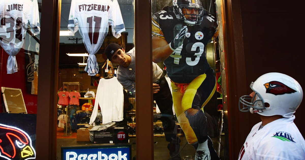 Contracts Hang In Balance As NFL Case Kicks Off | KPBS Public Media